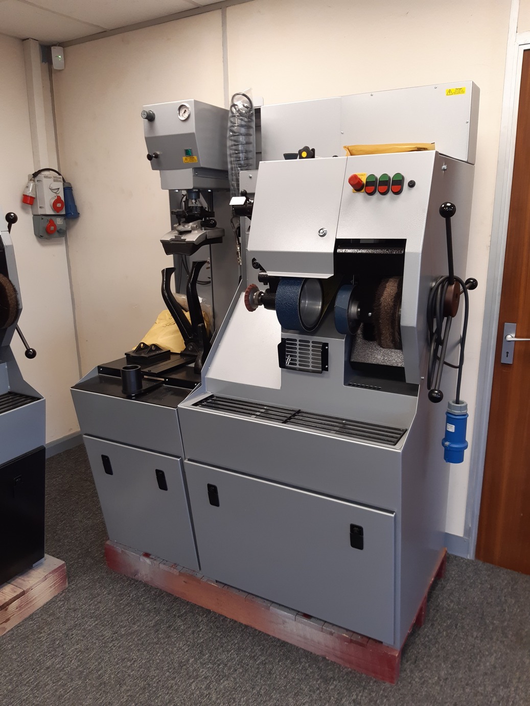 SECOND-HAND AND MECHANICALLY RECONDITIONED KIT READY NOW! | Standard ...